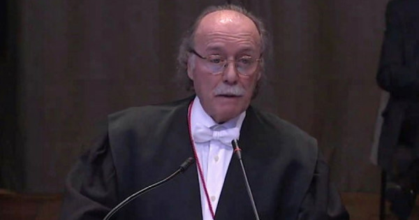 La experiencia de un profesor como abogado internacional - Facultad de ...